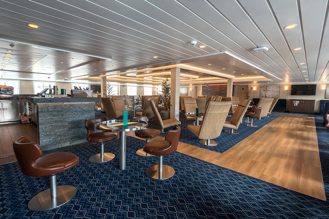 MS Spitsbergen Luxury Cruise Deals and Deck Plans | CruisesOnly